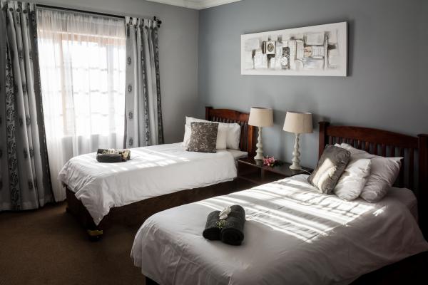 Stonehenge River Lodge | Self-Catering, Bed and Breakfast, Other ...