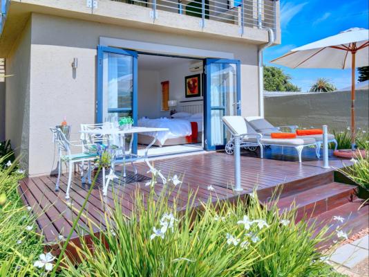 Accommodation near Life Bay View Private Hospital