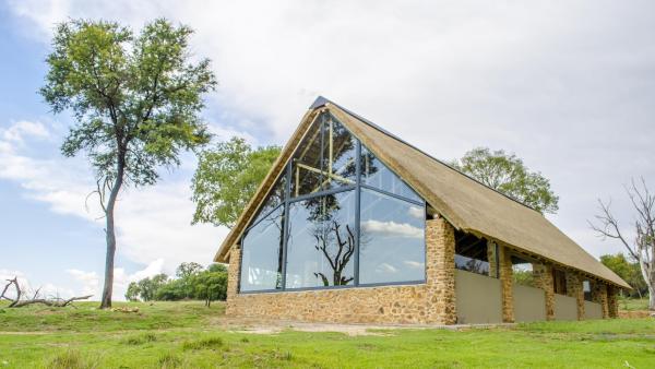 Cradle Moon Lakeside Game Lodge | Game Lodge, Hotel and Private Game ...