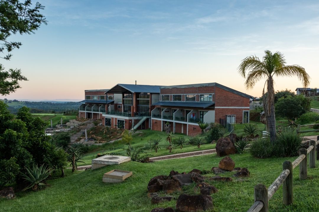 Dragonview Lodge - Champagne Valley