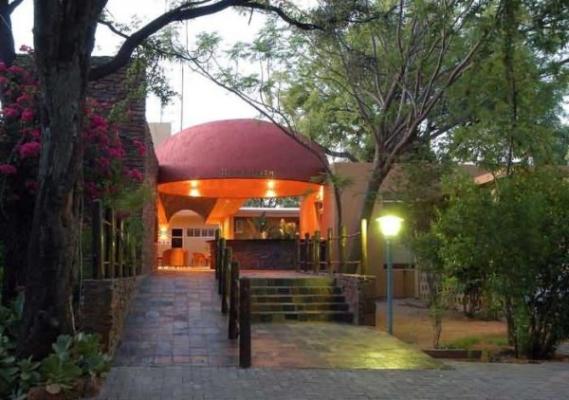 Ruacana Eha Lodge - Game Lodge and Hotel - Ruacana