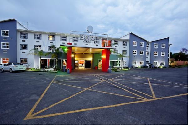 Accommodation near Life Carstenhof Clinic